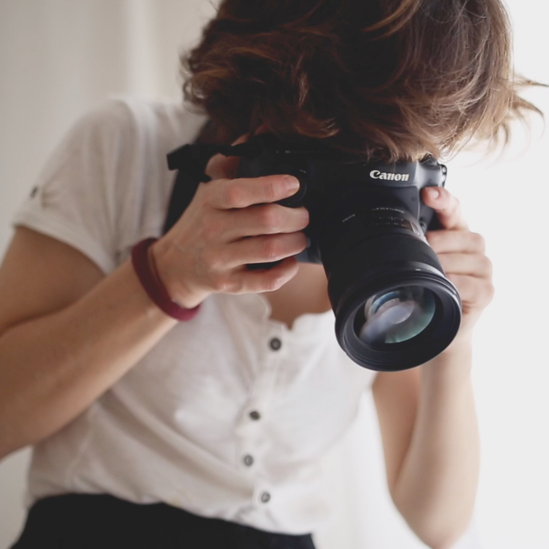 Laetita Farellacci Photographer – Origami videography